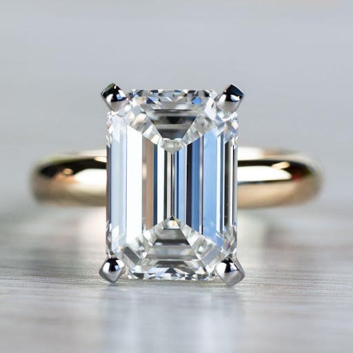 10 Emerald Cut Diamond Settings - Diamond Registry